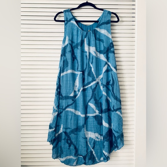 Beyond Capri | Dresses | Beyond Capri Made In Italy Blue Printed Flowy ...